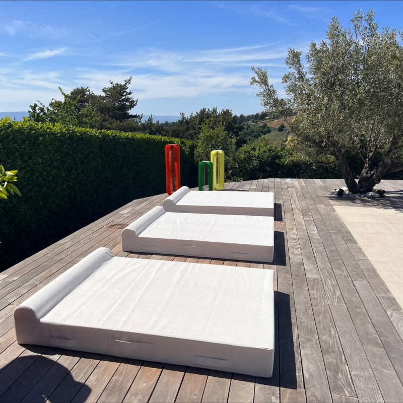 matelas de plage et piscine avec tétière intégrée